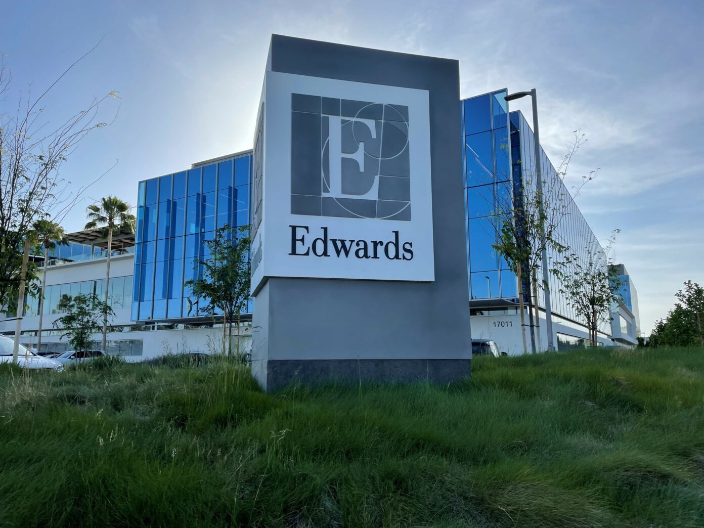 FTC Blocks Edwards Lifesciences’ $945M JenaValve Acquisition - Orange ...